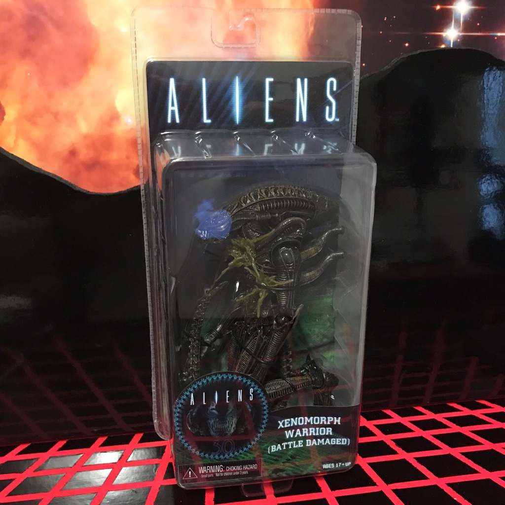 NECA Aliens Xenomorph Warrior (Battle Damaged Body Shot)